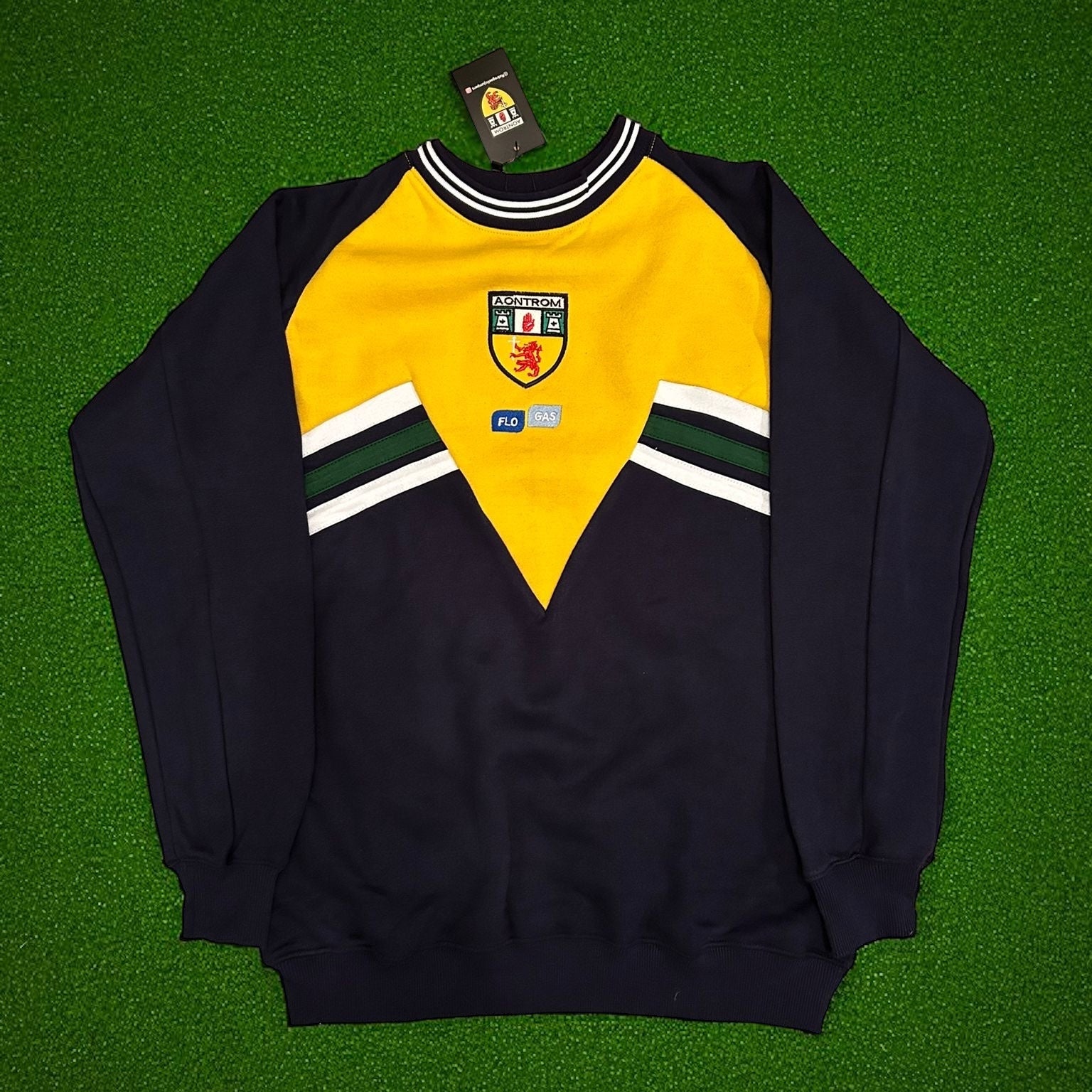 Antrim Retro Jumper – Retro Club Jumpers